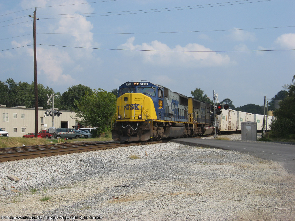 NB intermodal train Q142